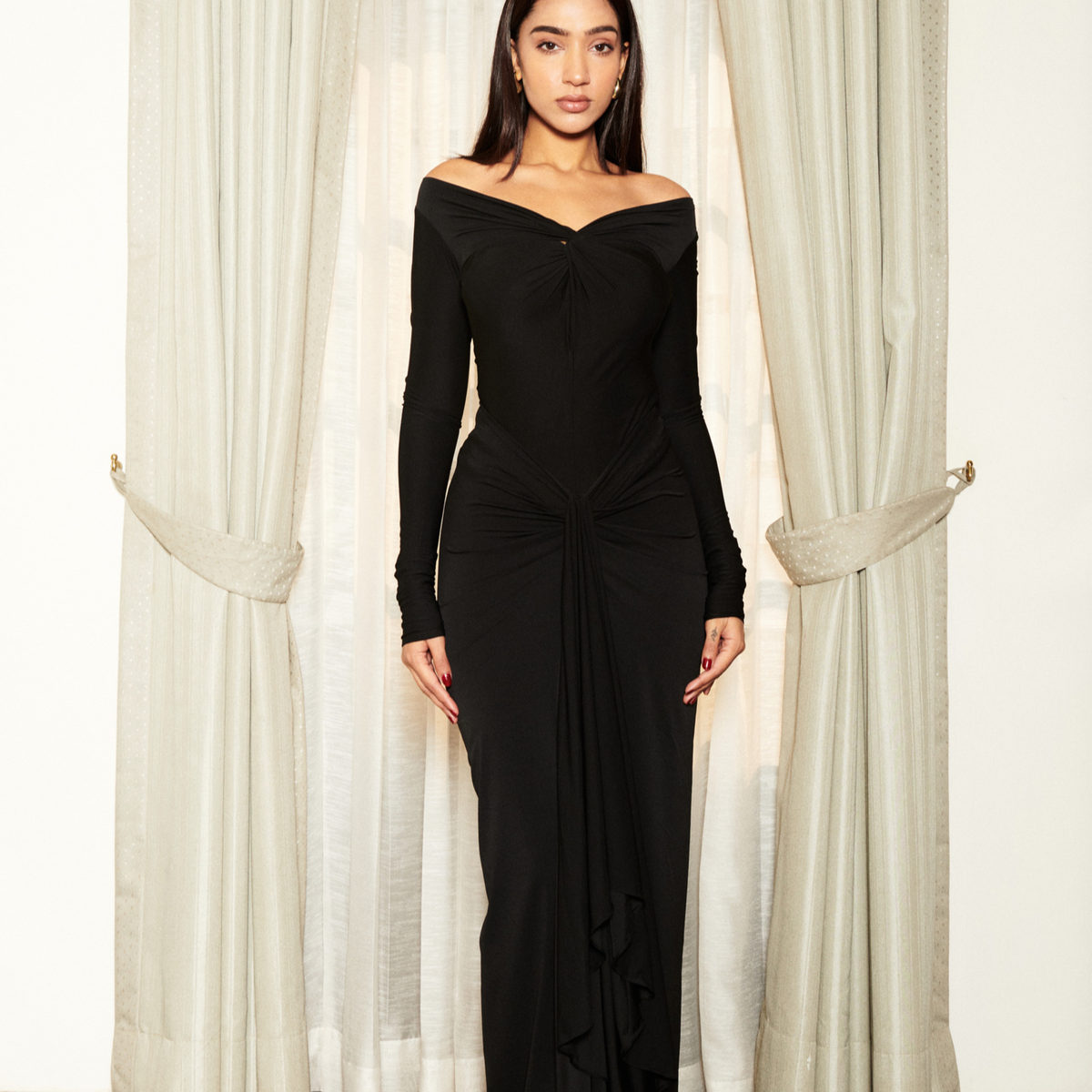 BLACK KNOT SET – LabelAnkitaJain