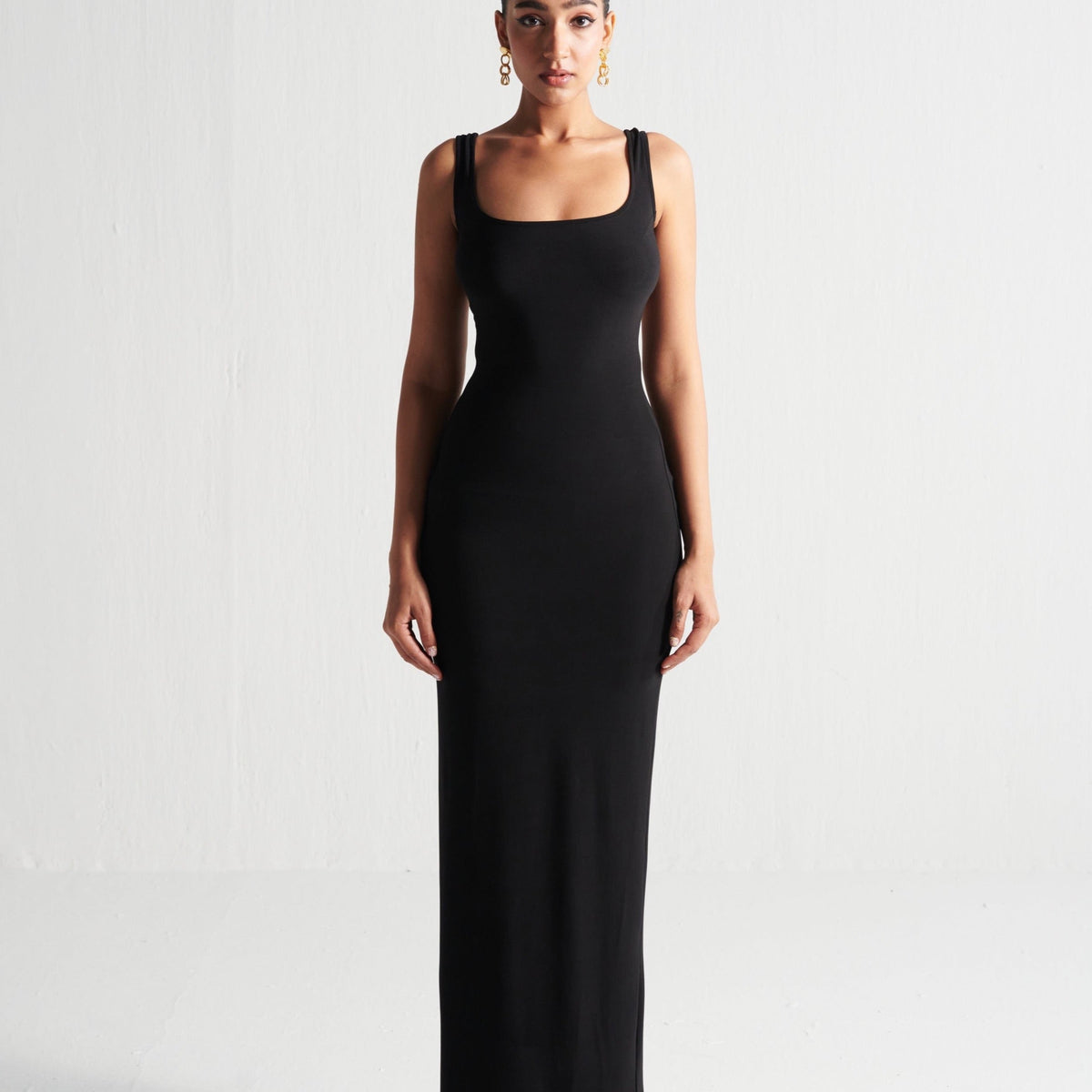 BLACK BASIC DRESS – LabelAnkitaJain